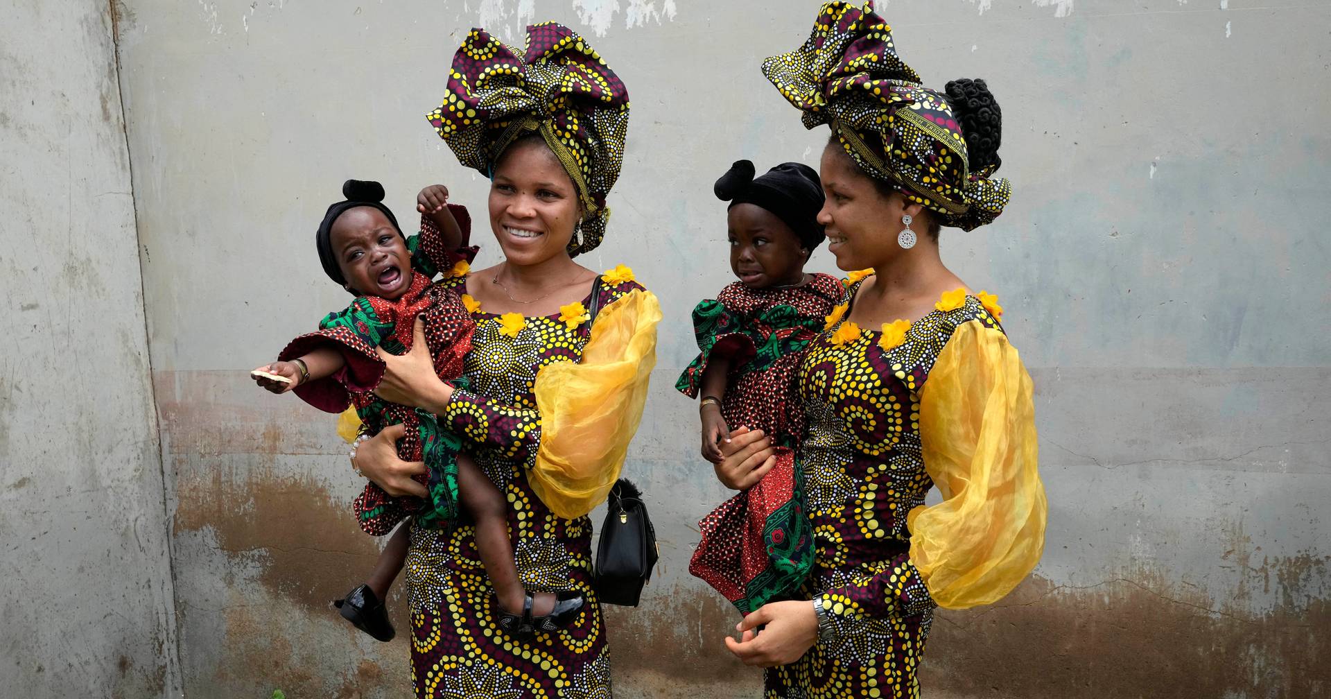 O fenómeno de Igbo-Ora, a cidade onde há gémeos idênticos em todas as ...