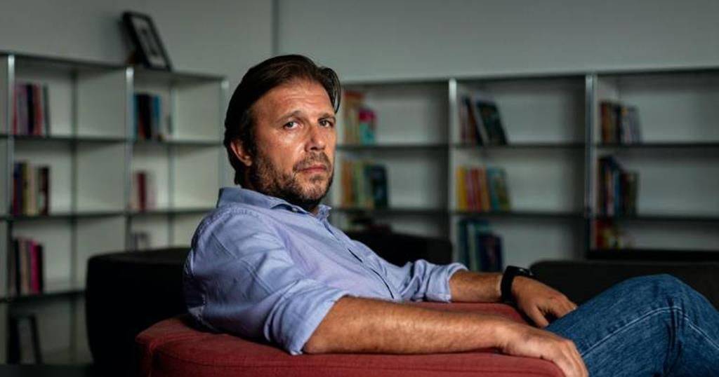 Várias personalidades da Cultura juntam-se no último adeus a Pedro ...