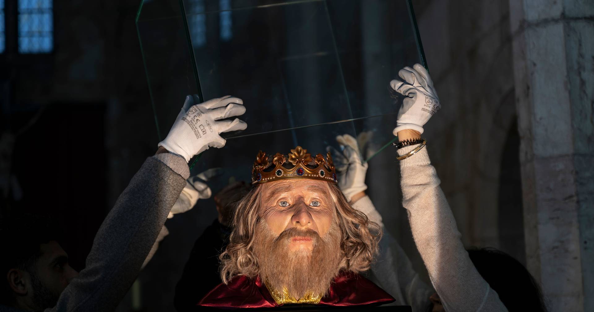 Tinha olhos azuis, cabelo claro e todos os dentes: rosto de D. Dinis ...