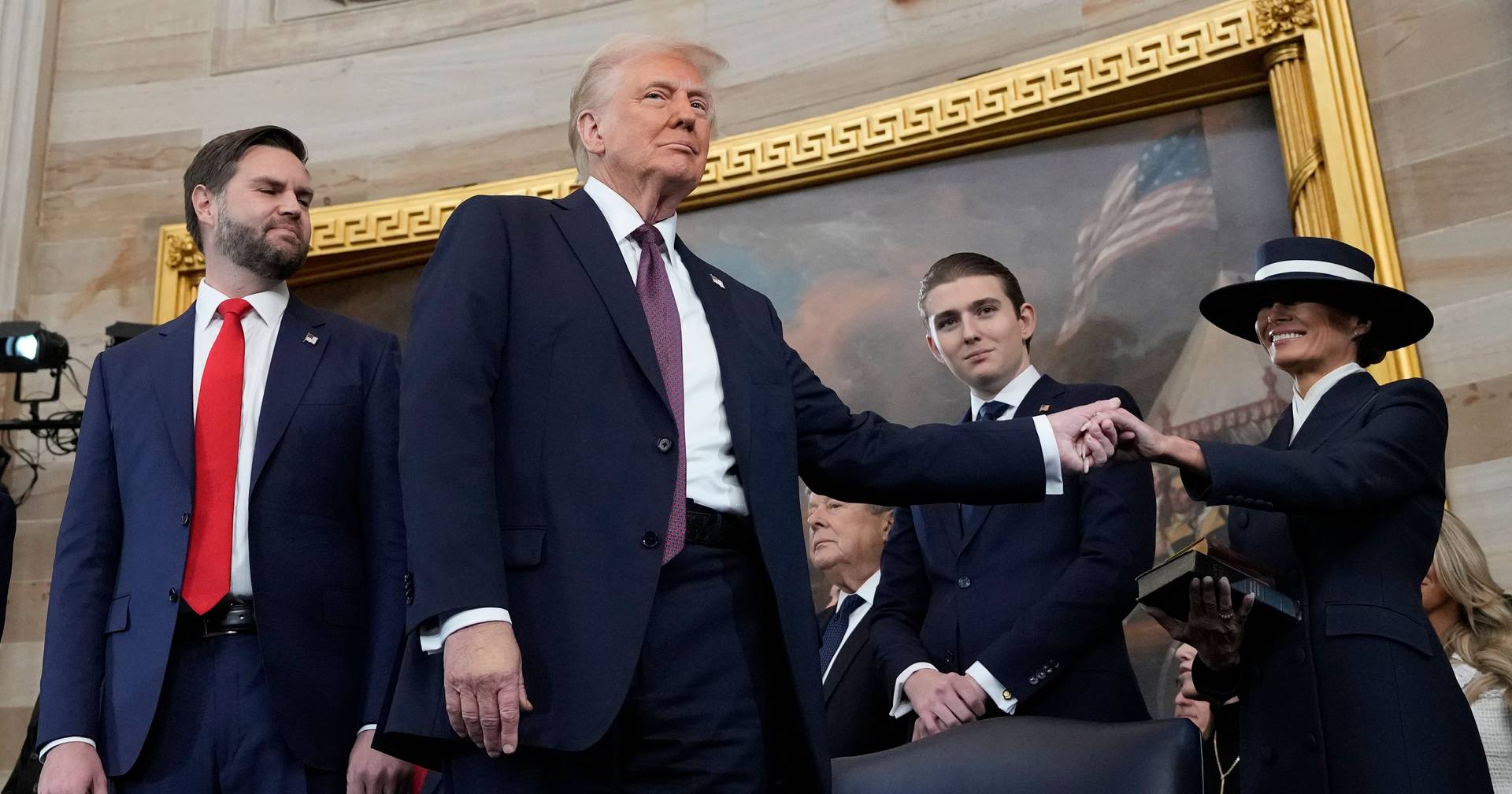 As promessas eleitorais no regresso de Donald Trump: da expulsão de ...