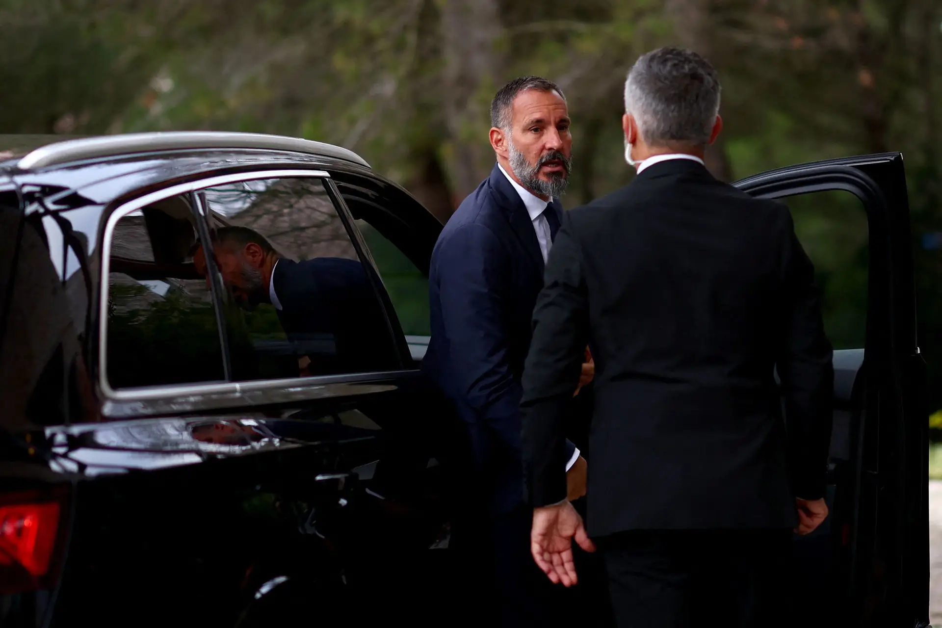 Rahim Aga Khan é entronizado numa cerimónia discreta e muito diferente ...