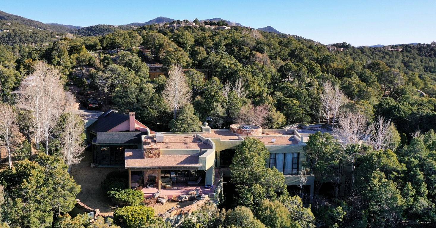Casa de Gene Hackman tinha portas abertas, autoridades vão fazer mais ...
