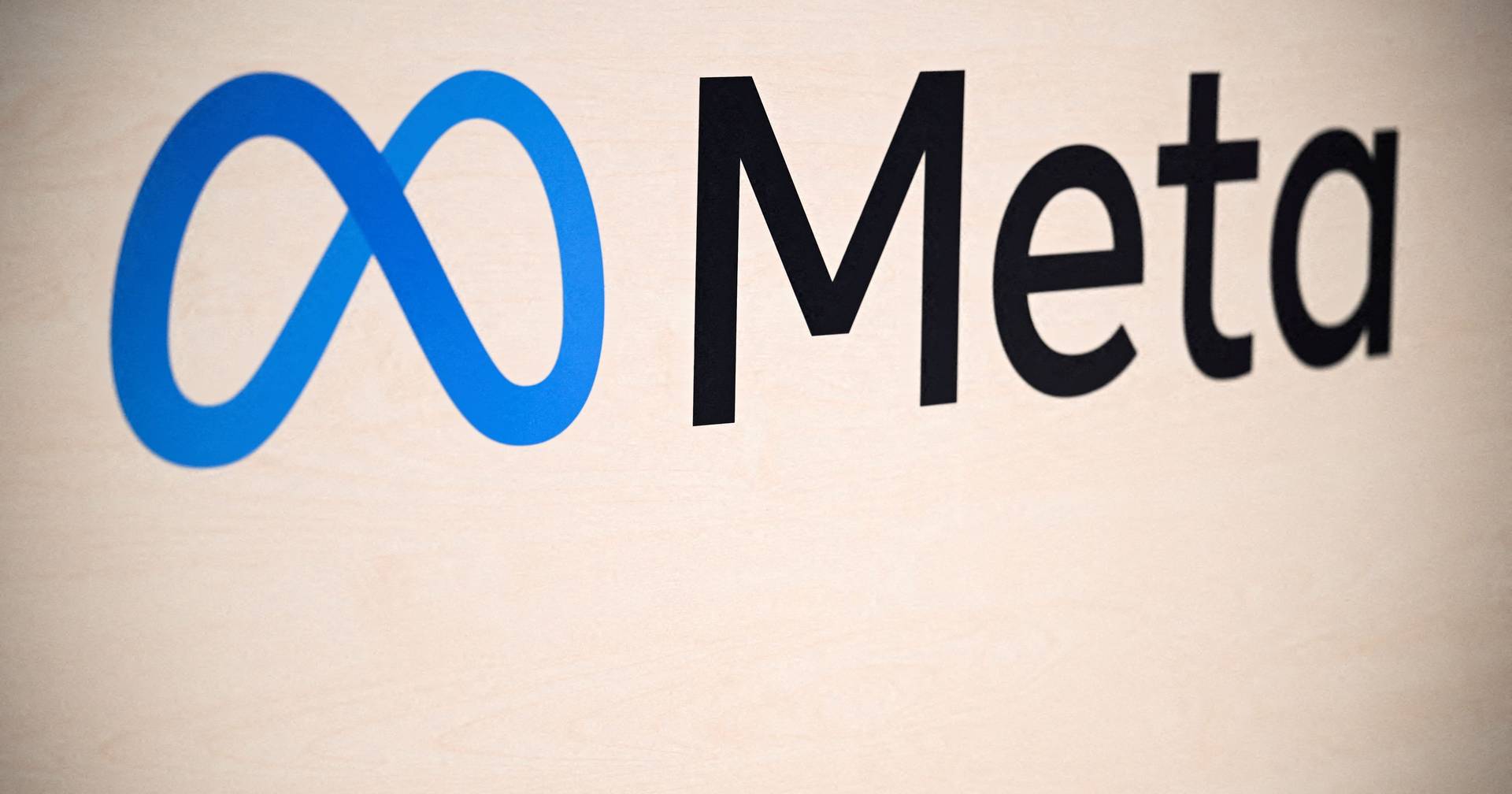 Meta avisa: ou paga 7,99€ ou consente que os seus dados sejam usados ...