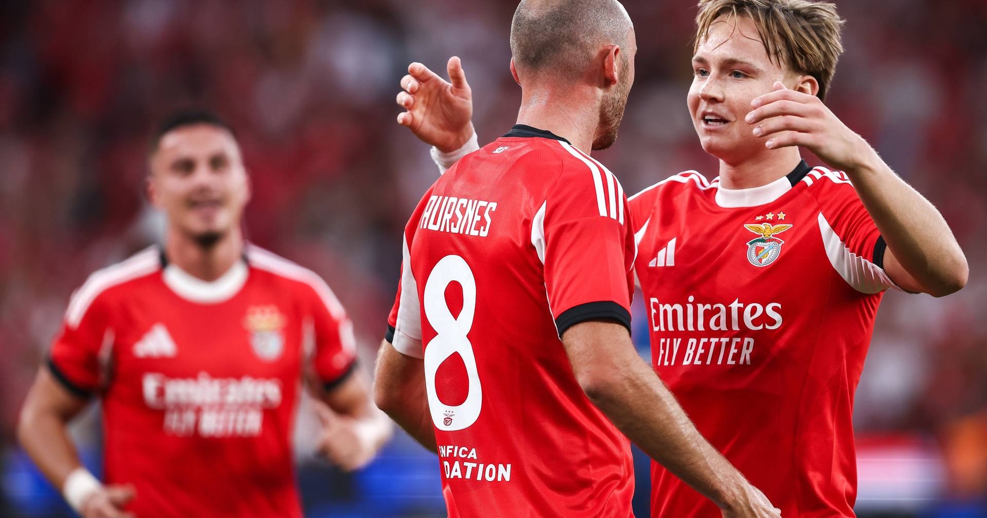 Parceria nórdica conduz Benfica ao 'play-off' da Champions - SIC Notícias