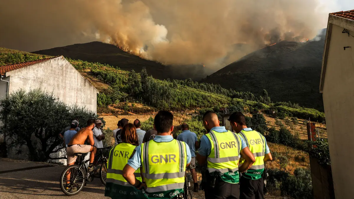 Incêndio em Arganil teve origem numa trovoada seca - SIC Notícias