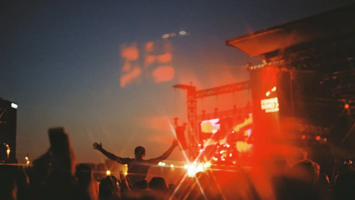 Feira de São Mateus: estrutura frente a palco desaba durante atuação de ...