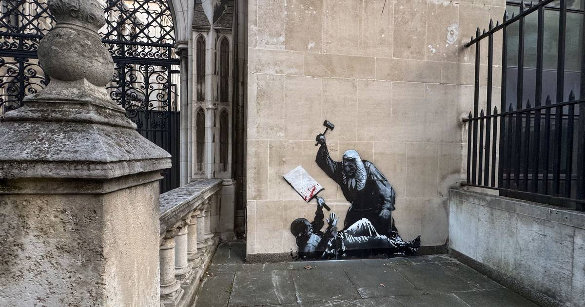 Banksy reaparece com mural polémico em Londres que acaba tapado pelas ...
