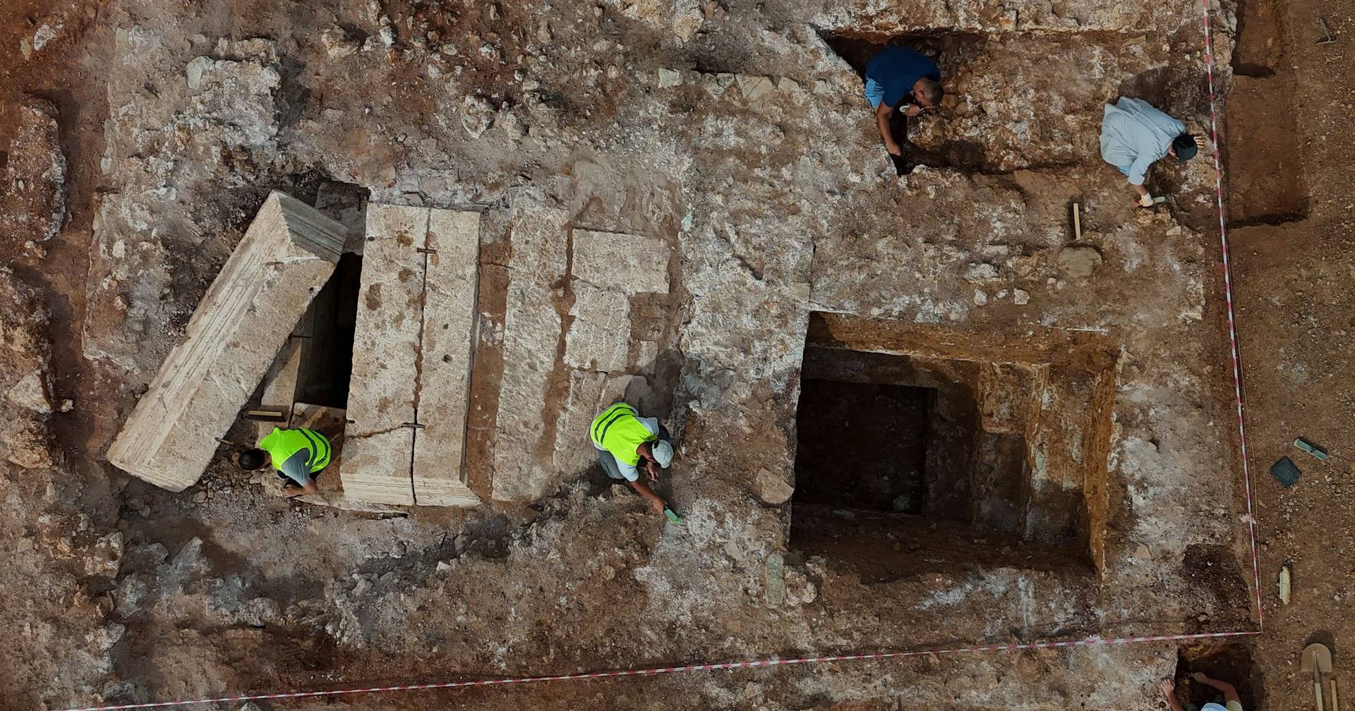 Túmulo de um romano rico do século III descoberto na Albânia - SIC Notícias