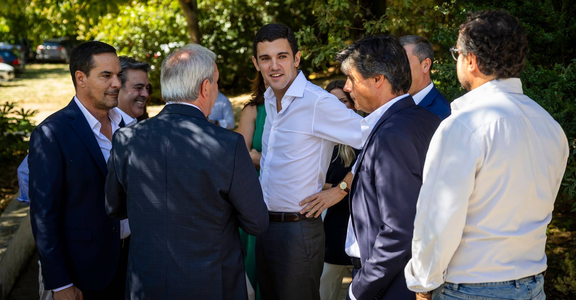 Bugalho substitui Montenegro e garante que "não vem aí o diabo, mas sim ...
