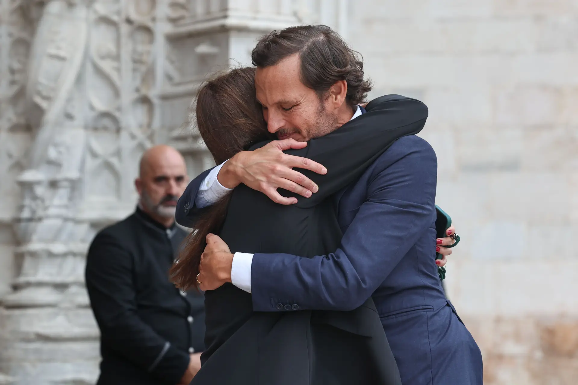 Familiares de Francisco Pinto Balsemão chegam ao Mosteiro dos Jerónimos - SIC Notícias