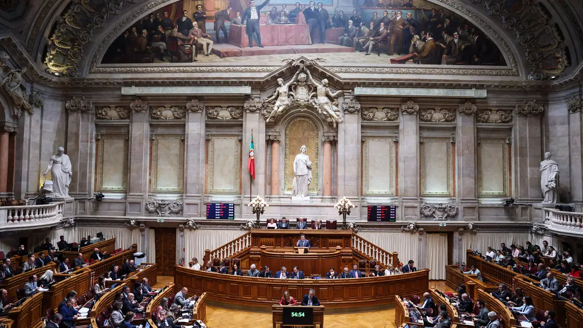 OE2026: aumento de pensões e cortes na Saúde dominaram segundo dia de ...