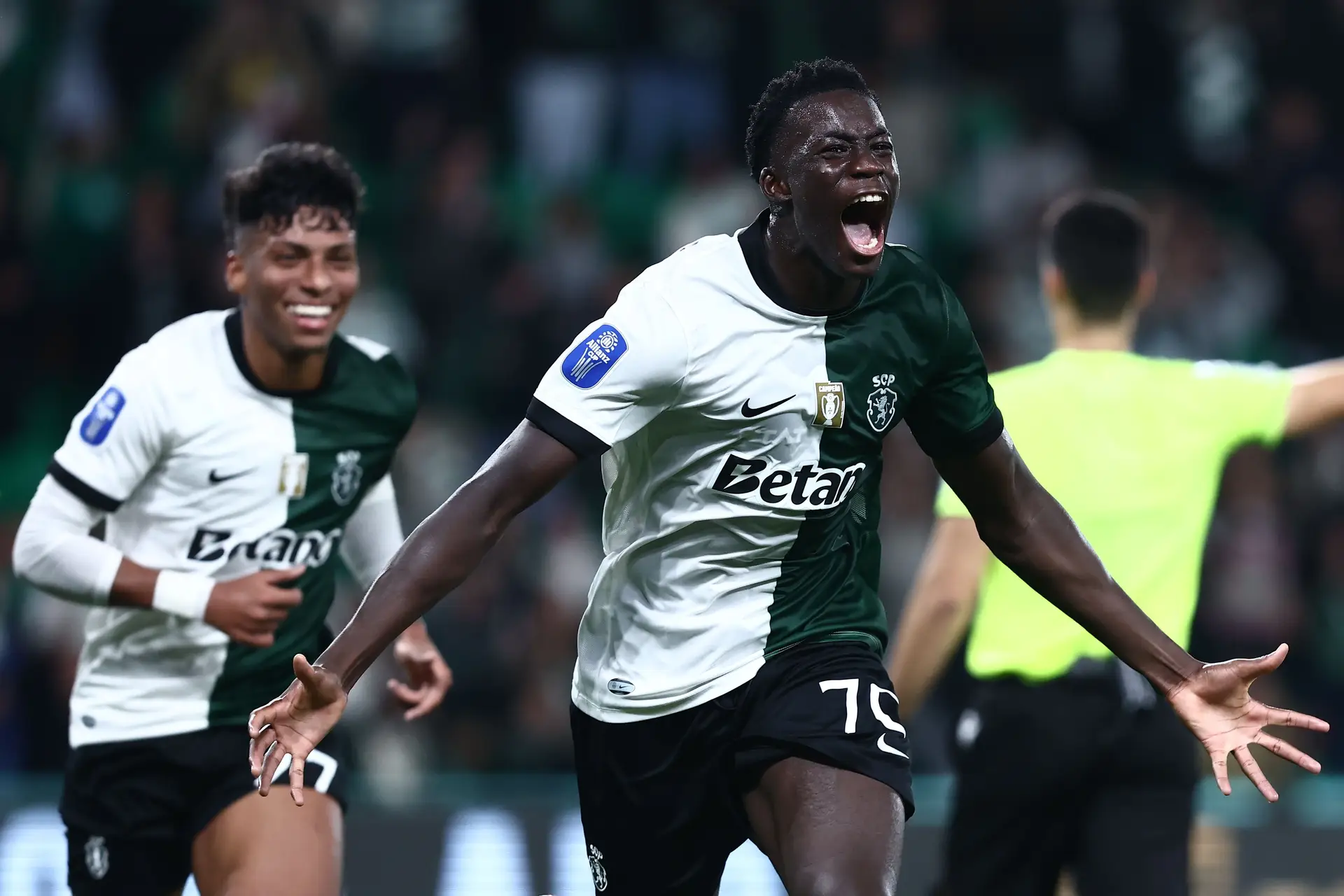 A surpresa do jogo: ‘leão’ Salvador Blopa bate recorde com oito décadas ...