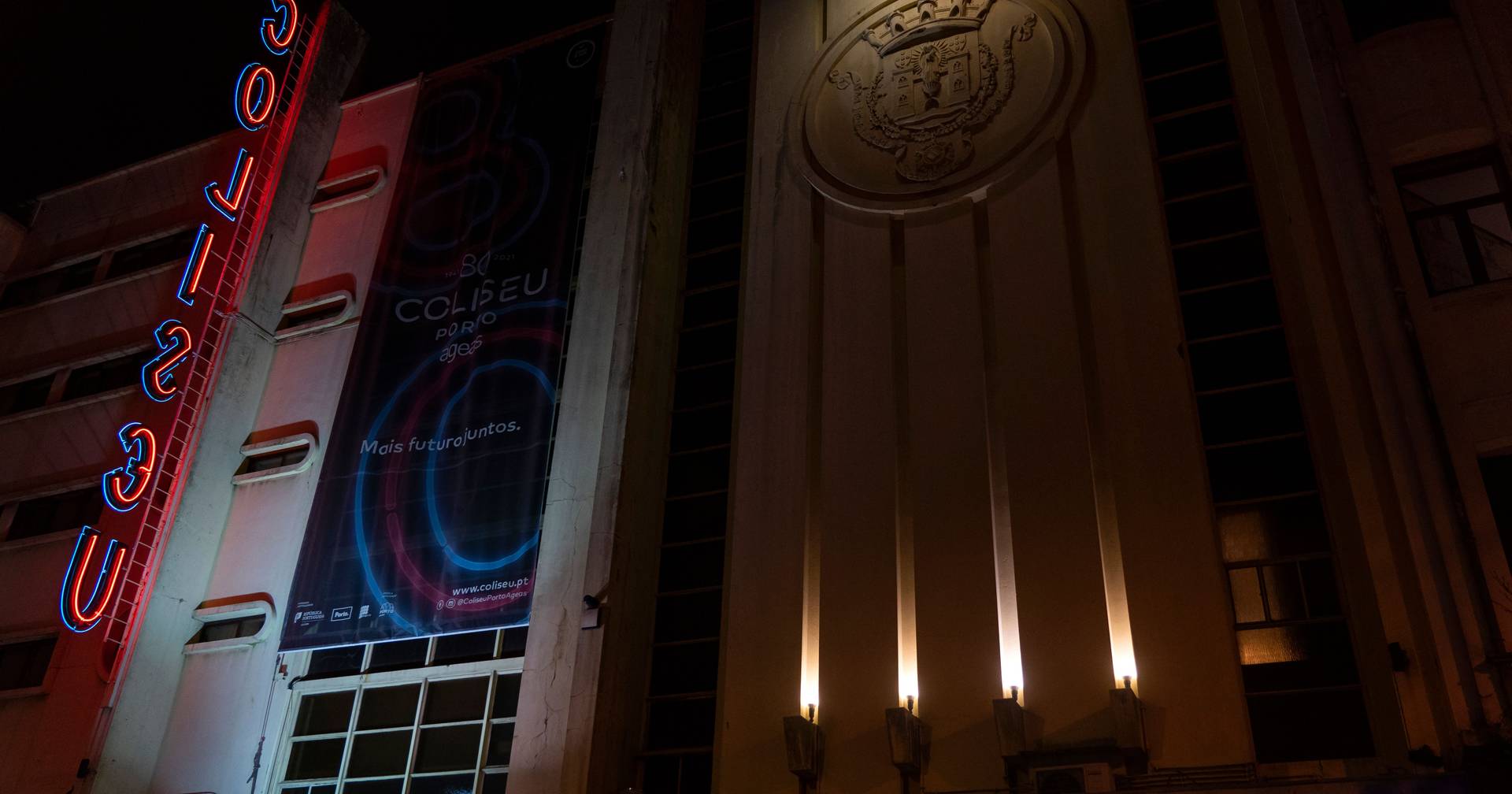 Porto festeja 30 anos do protesto que impediu a venda do Coliseu - SIC ...