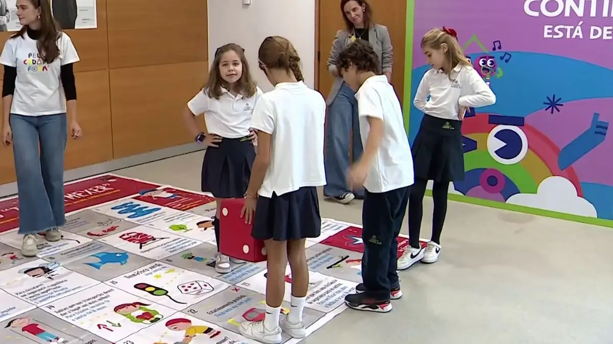 Mais de metade das crianças brinca menos de uma hora por dia com a ...