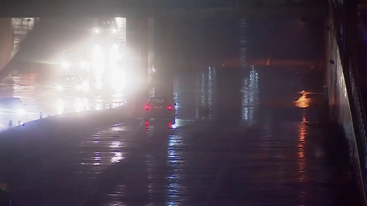 Túnel inundado na Avenida AEP no Grande Porto - SIC Notícias