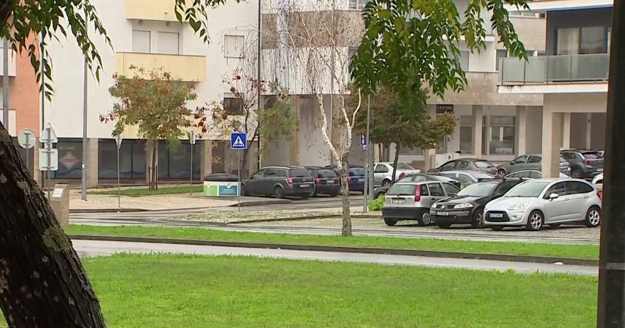 Grupo de adolescentes viola rapariga de 14 anos, grava e partilha nas ...