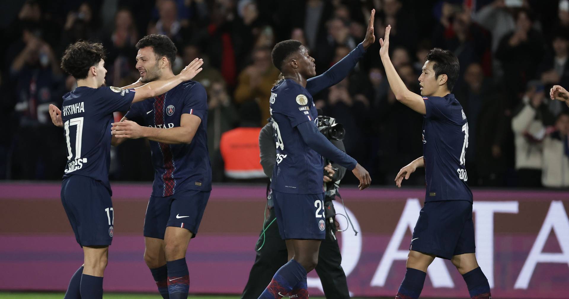 Golo de português no último segundo dá vitória ao PSG frente ao Nice ...