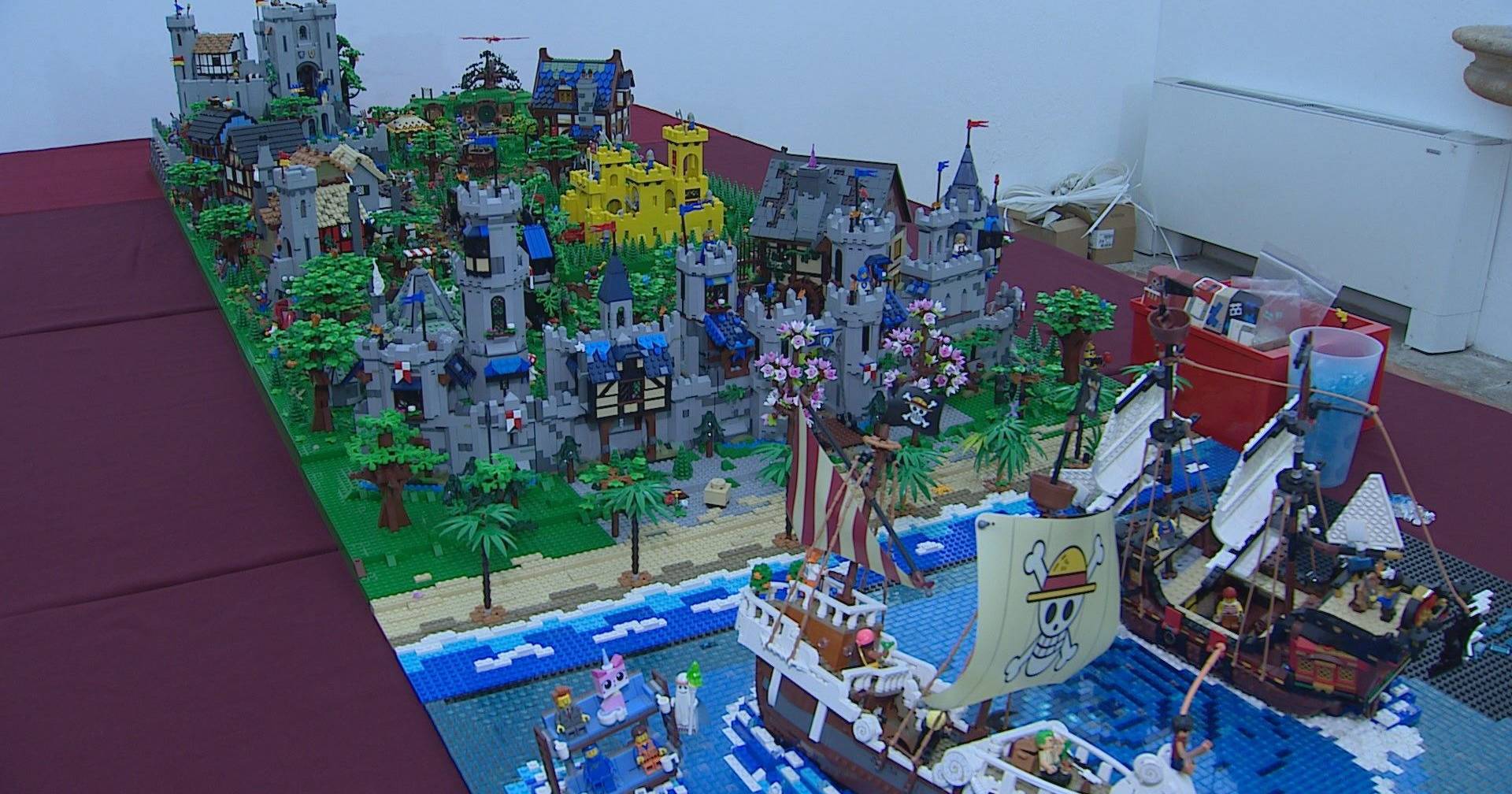 'Paraíso' dos fãs de LEGO chega a Viseu: exposição tem mais de 2,5 ...