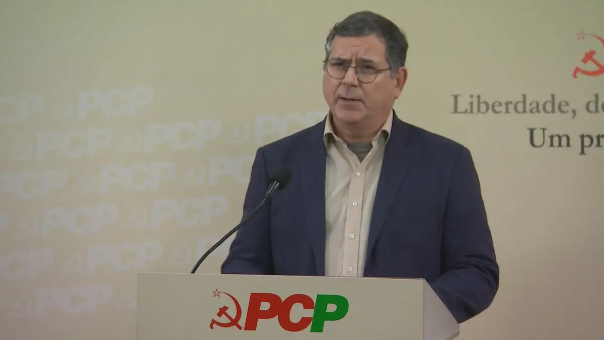 PCP pede mudança profunda no país em reação à mensagem de Ano Novo do ...