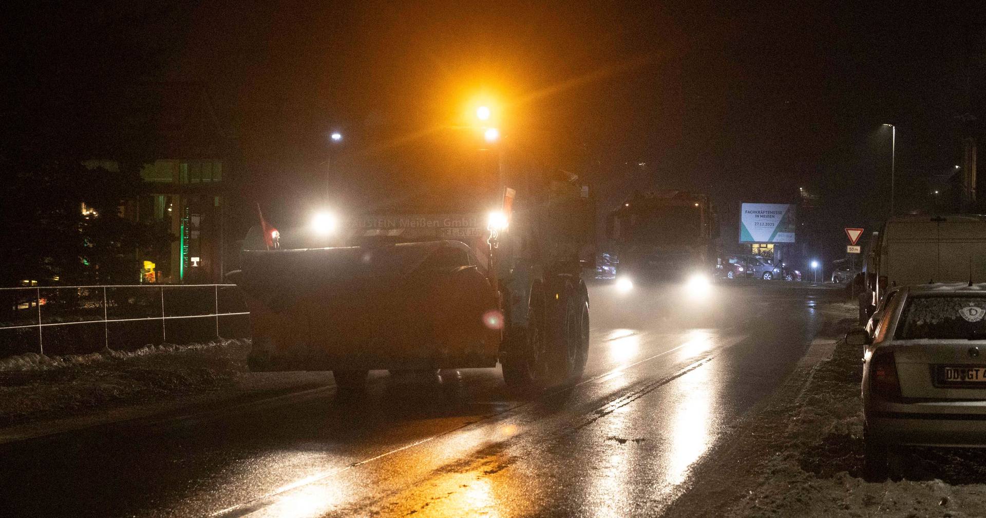 Gelo negro cobre estradas e provoca fecho de escolas na Alemanha - SIC ...