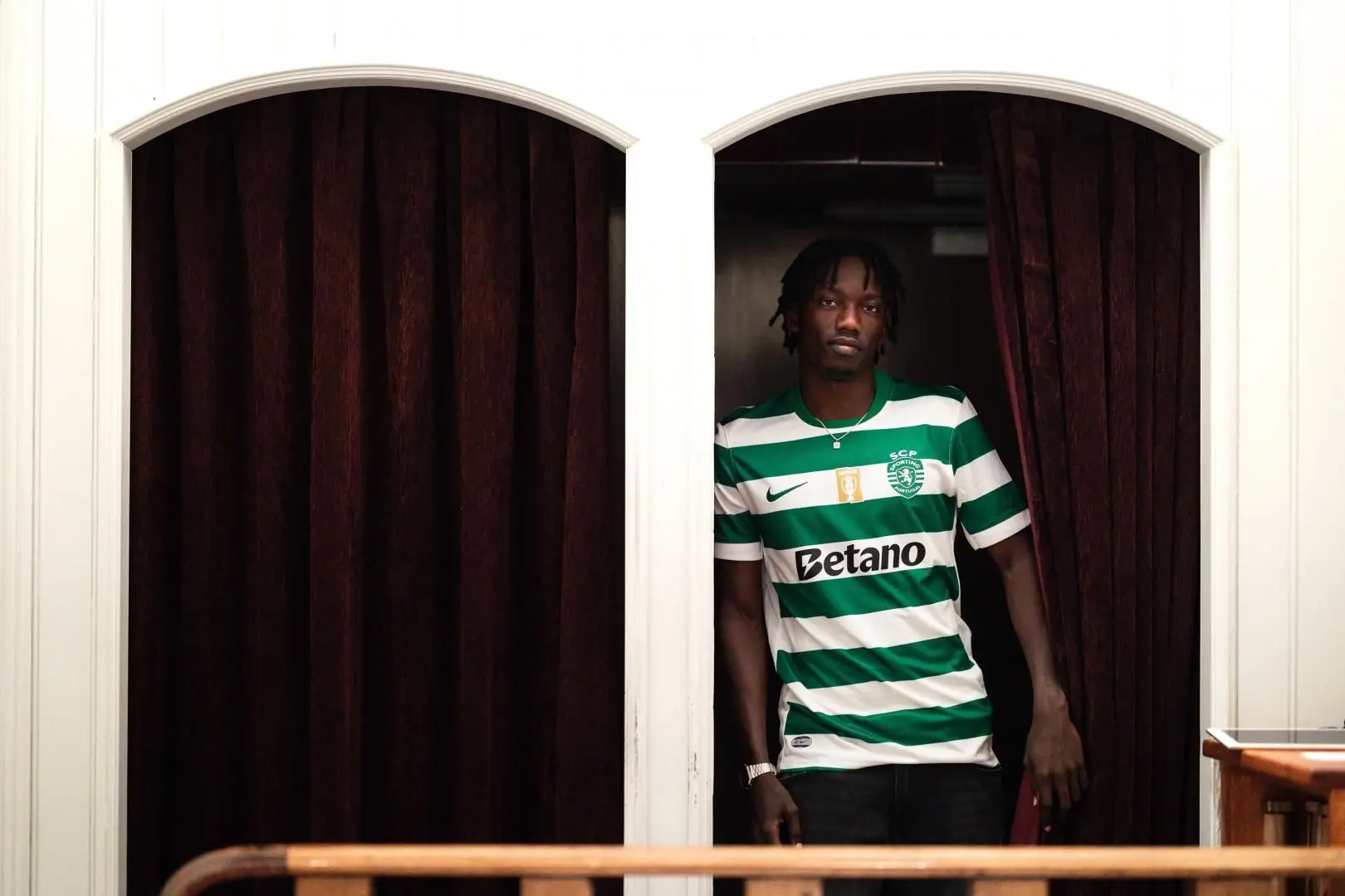 Souleymane Faye assina pelo Sporting até 2030: vai usar a camisola 15 e ...