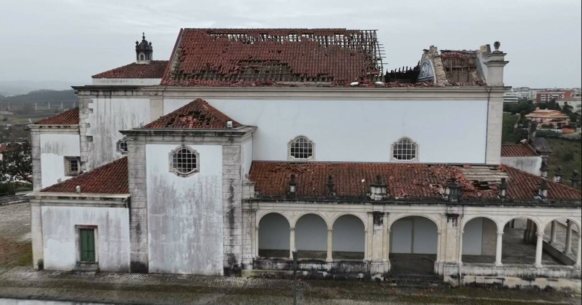 A destruição em Leiria vista do céu: o pinhal esventrado, o estádio ...