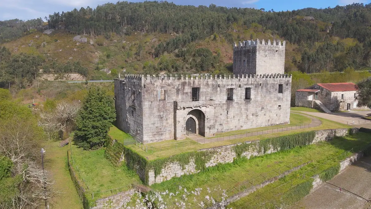 Castelos de Portugal: a história do Paço de Giela e Castelo de Lindoso ...