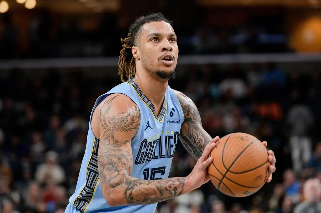 Morreu Brandon Clarke, jogador dos Memphis Grizzlies - SIC Notícias