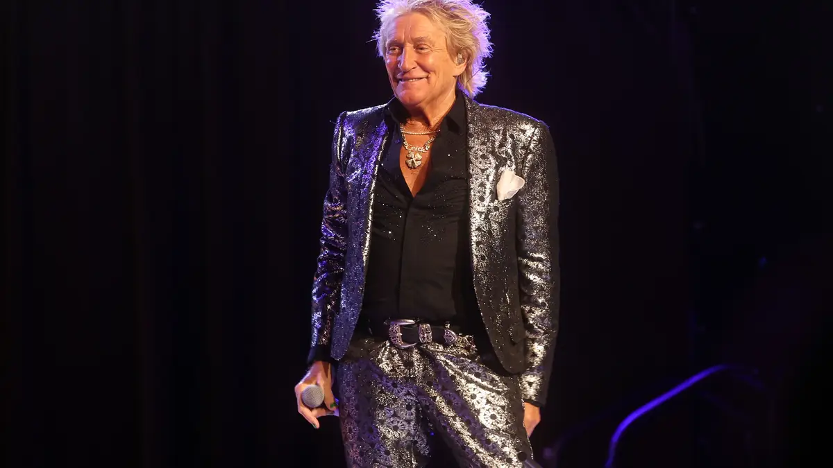 Aos 81 anos, Rod Stewart diz estar longe da reforma: músico é cabeça de ...